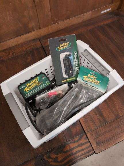 BASKET WITH BATTERY TENDER & ACCESSORIES - Isabell Auction