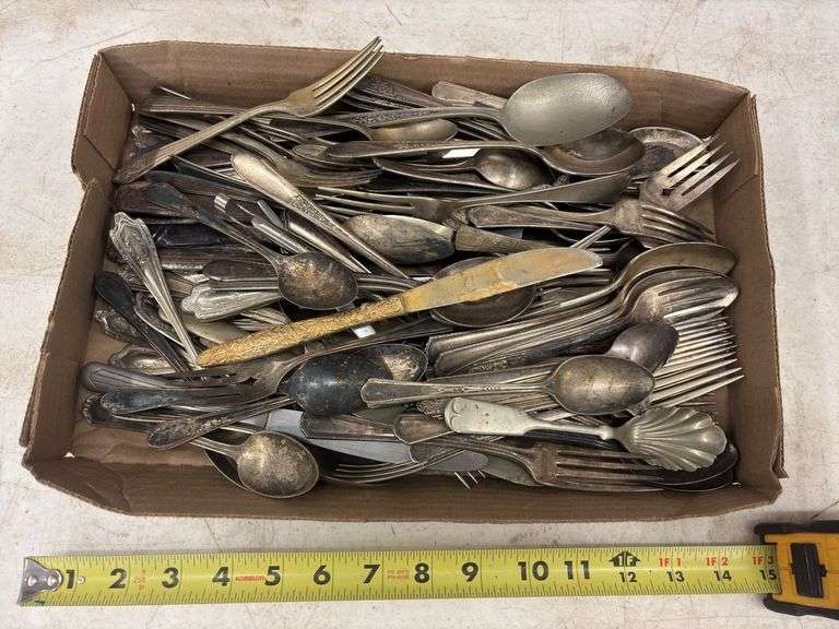 ASSORTED SILVERWARE - Isabell Auction