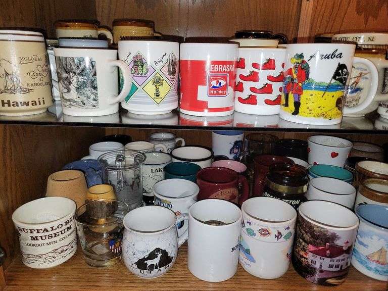 ASSORTED MUGS, ETC. - Isabell Auction