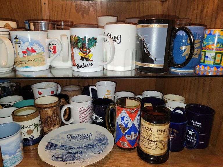 ASSORTED MUGS, ETC. - Isabell Auction