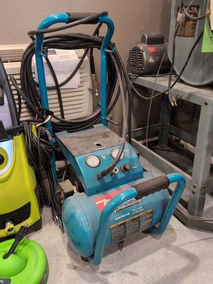 MAKITA MAC5200 3-HO. 5.2-GALLON PORTABLE AIR COMPRESSOR WITH HOSE ...