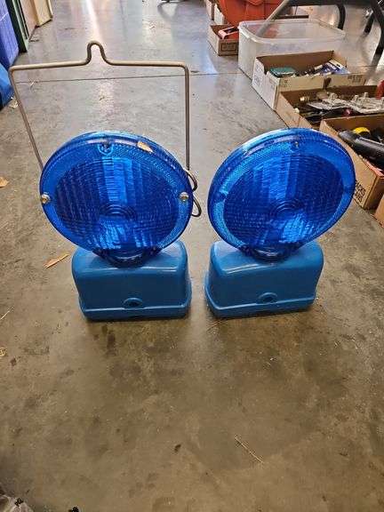 BLUE SIGNAL/EMERGENCY LIGHTS - Isabell Auction