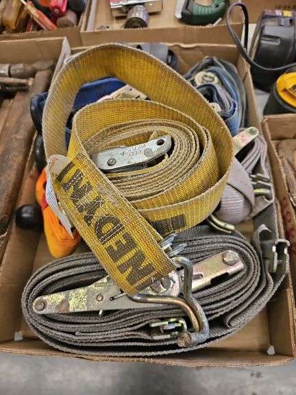 ASSORTED STRAPS - Isabell Auction