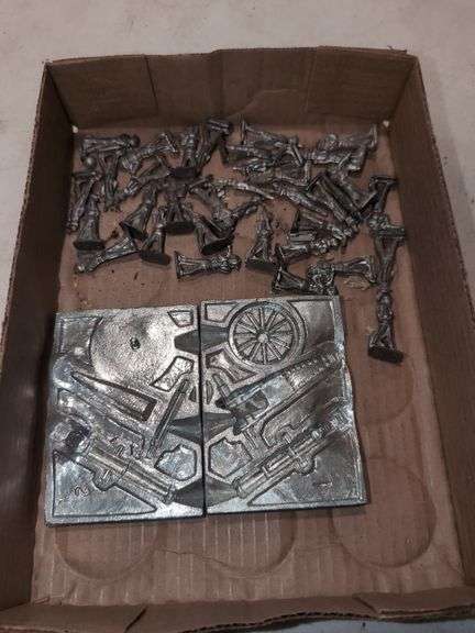LEAD CANON MOLD & ASST'D LEAD SOLDIERS - Isabell Auction