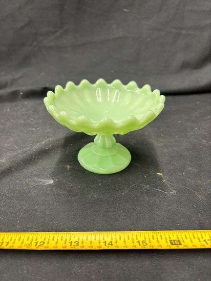 VINTAGE JADEITE SCALLOPED EDGE PEDESTAL COMPOTE/CANDY DISH - Isabell ...