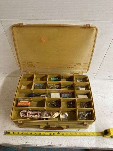 TACKLE BOX W/ ASSORTED TACKLE - Isabell Auction
