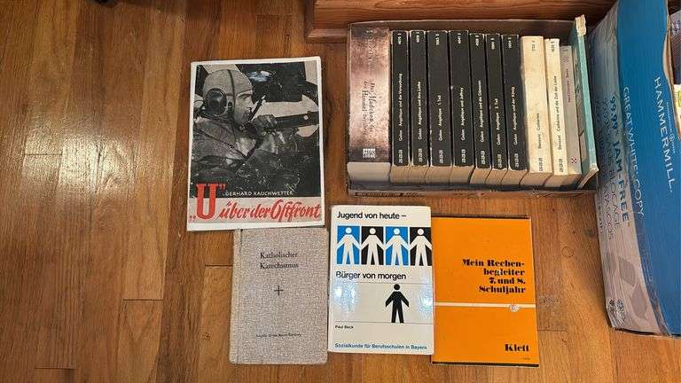 (LB) ASSORTED GERMAN BOOKS - Isabell Auction