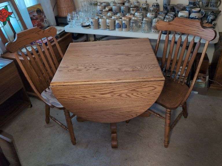 (D) DROP-SIDE OAK DINETTE TABLE (32" X 29" (+ (2) 16" DROP LEAVES ...