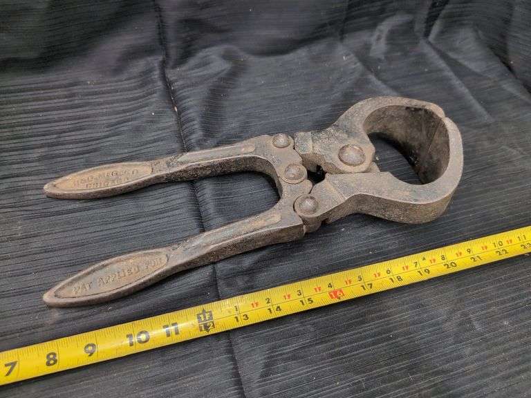 VINTAGE BULL CASTRATION SNIPS - Isabell Auction