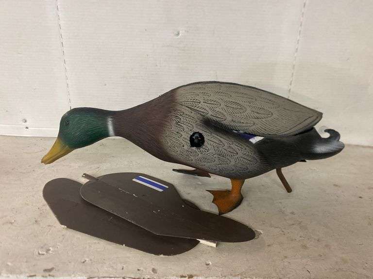 BATTERY OPERATED DUCK - Isabell Auction