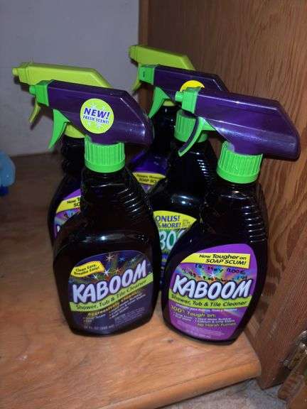 (HB) 5-CT. BOTTLES OF KABOOM SHOWER, TUB, TILE, CLEANER - Isabell Auction