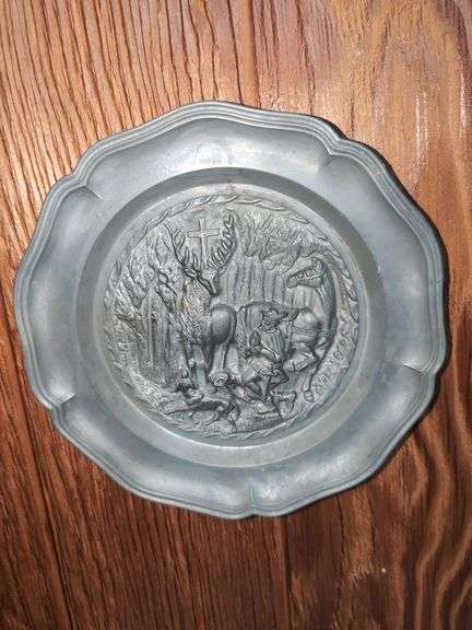 (O) 9" GERMAN PEWTER COLLECTOR WALL PLATE - Isabell Auction