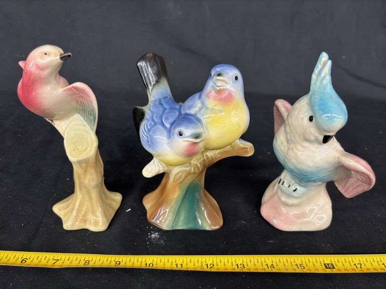 3-CT. VINTAGE BIRD FIGURINES - Isabell Auction