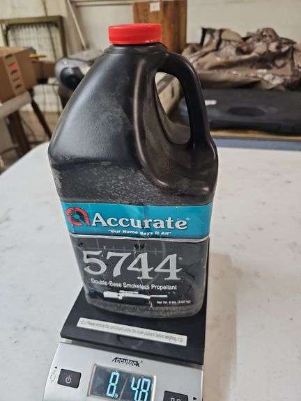 8 LB ACCURATE 5744 DOUBLE-BASE SMOKELESS PROPELLANT - Isabell Auction
