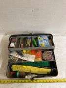 METAL TACKLE BOX W/ ASSORTED TACKLE - Isabell Auction