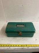 METAL TACKLE BOX W/ ASSORTED TACKLE - Isabell Auction