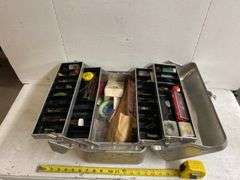 METAL TACKLE BOX W/ ASSORTED TACKLE - Isabell Auction