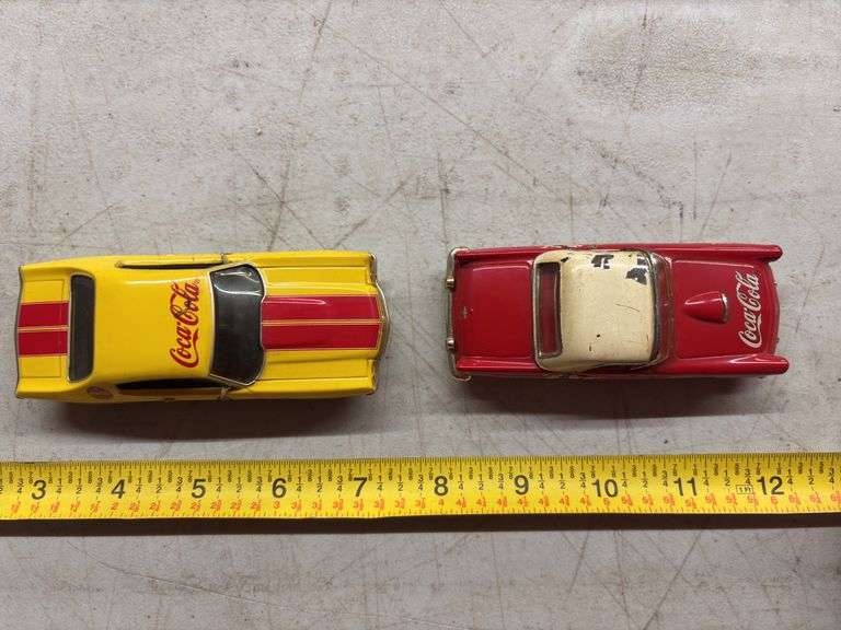 2-CT. METAL COCA-COLA CARS - Isabell Auction
