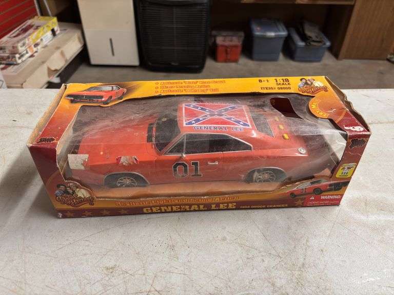 1:18 SCALE GENERAL LEE CAR WITH AUTHENTIC DIXIE HORN SOUND, MOTOR ...