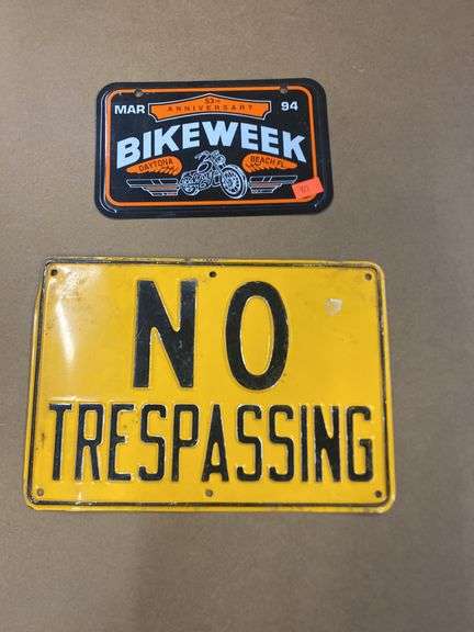 (2) SMALL TIN SIGNS - Isabell Auction