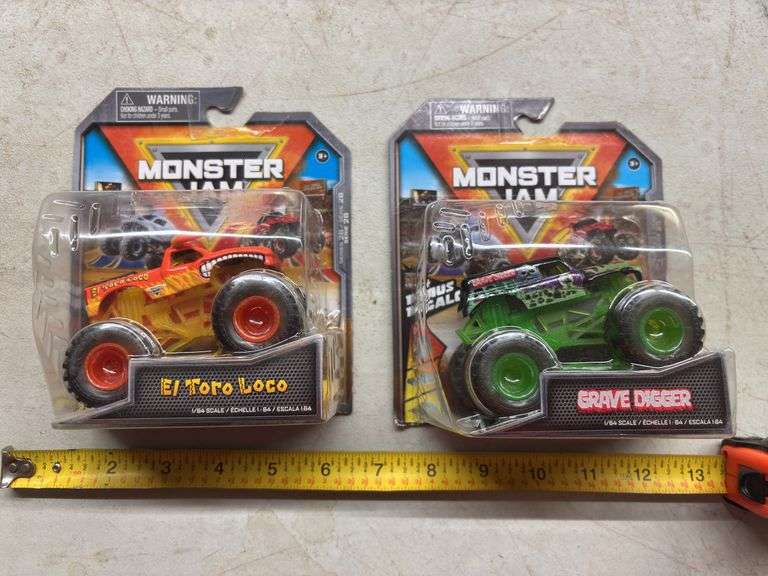 2-CT. MONSTER JAM - Isabell Auction