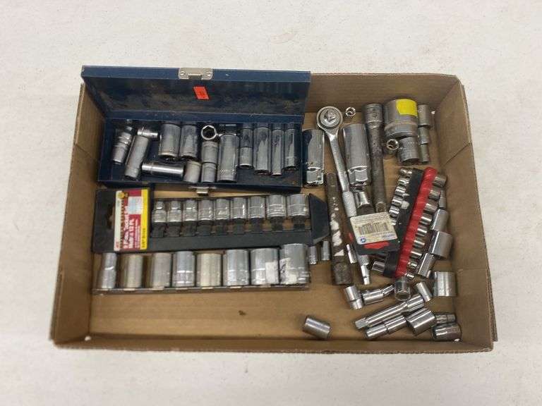 ASSORTED SOCKETS - Isabell Auction