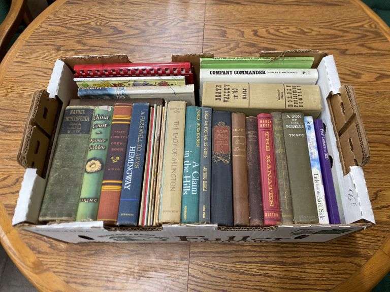 ASSORTED BOOKS - Isabell Auction