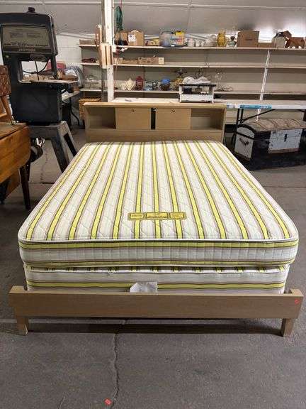 FULL SIZE HEADBOARD, FOOT BOARD, RAILS, MATTRESS, BOX SPRINGS - Isabell ...