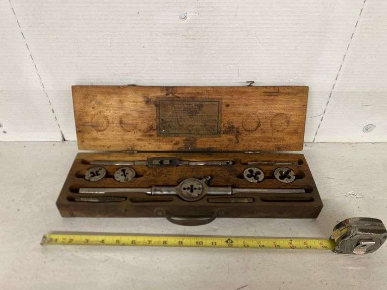 VINTAGE TAP AND DIE SET - Isabell Auction