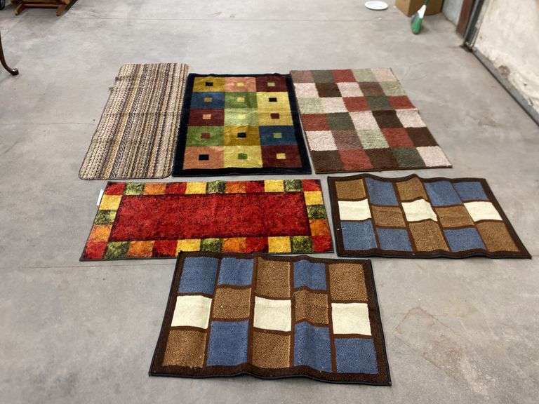 ASSORTED RUGS - Isabell Auction