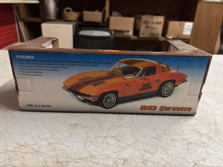 DIE-CAST METAL CAR - Isabell Auction