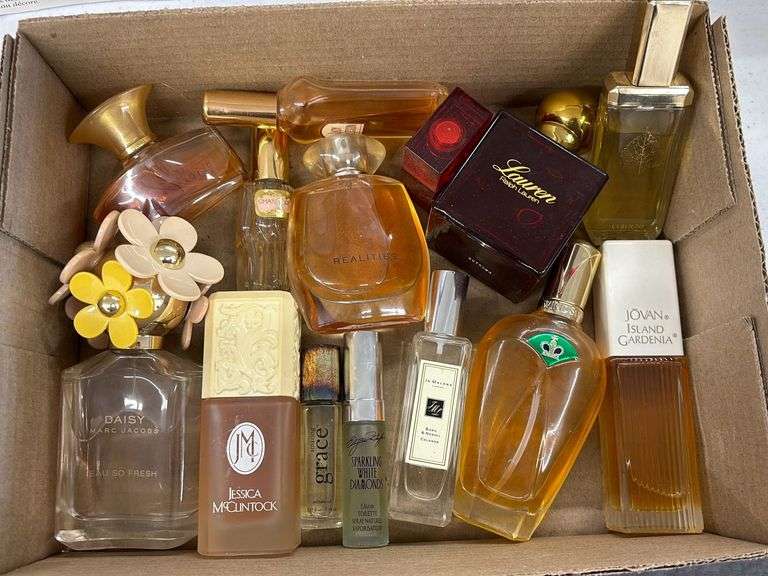 ASSORTED PERFUMES - Isabell Auction