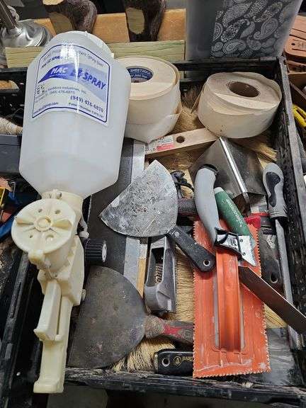 ASSORTED DRYWALL TOOLS - Isabell Auction