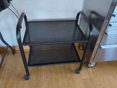 2-TIER METAL ROLL AROUND STAND (25"W X 26"T X 17"D) - Isabell Auction