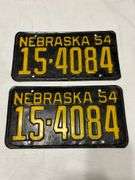 SET OF 1954 LICENSE PLATES - Isabell Auction