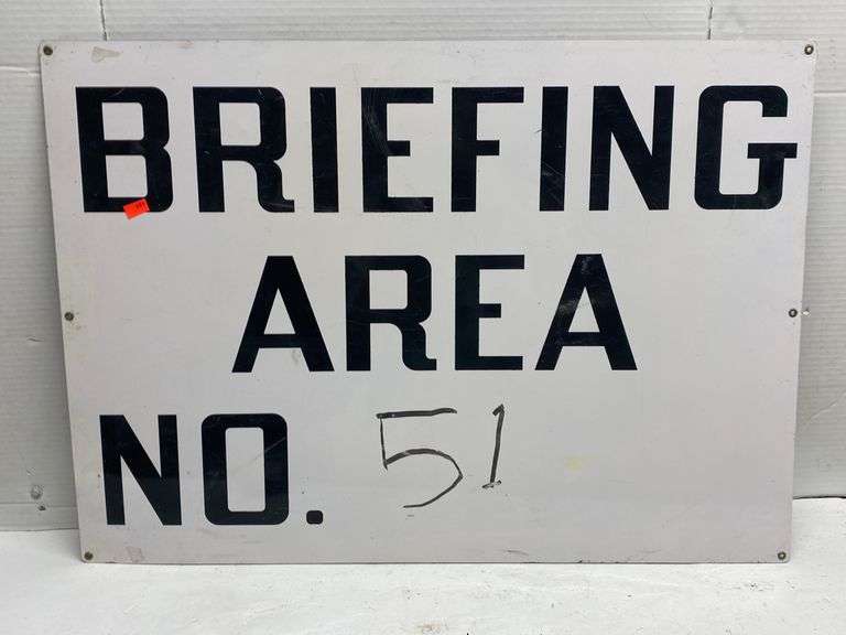 28” x 20” BRIEFING SIGN - Isabell Auction