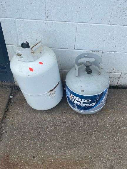 (OUT) (2) EMPTY PROPANE TANKS - Isabell Auction