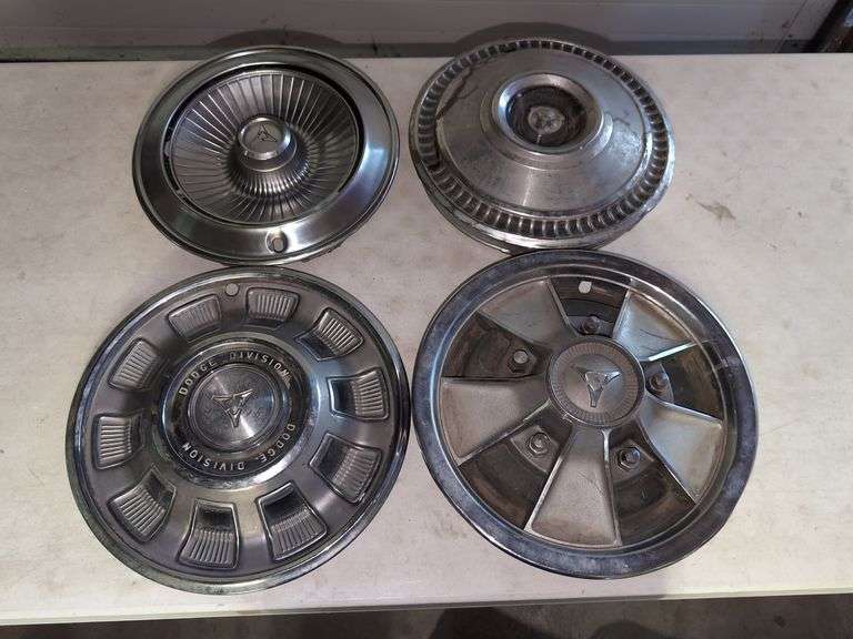 (4) ASST'D VINTAGE DODGE HUBCAPS - Isabell Auction