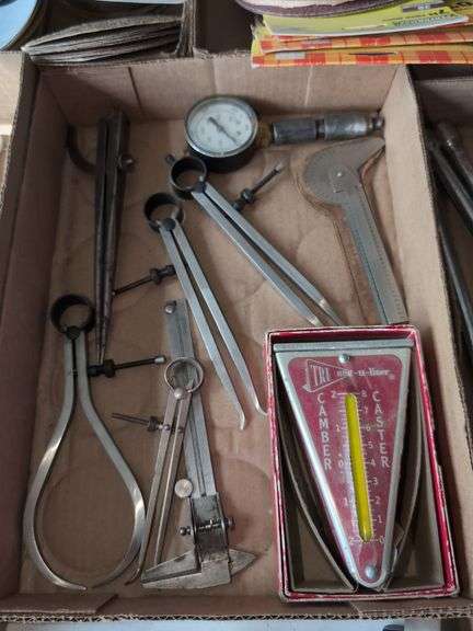 LOT OF ASST'D MEASUREMENT TOOLS - Isabell Auction
