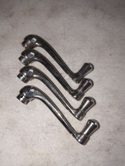 SET OF (4) VINTAGE FORD WINDOW CRANKS - Isabell Auction