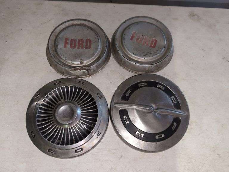 (4) ASST'D VINTAGE FORD CENTER CAPS - Isabell Auction