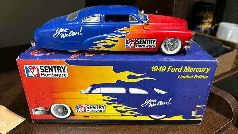 SENTRY HARDWARE DIE CAST 1949 FORD MERCURY BANK - Isabell Auction