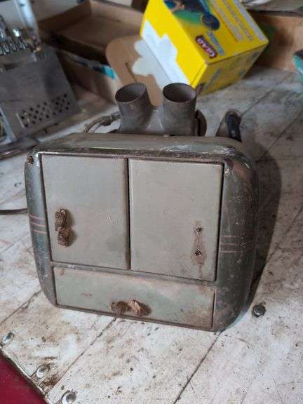 VINTAGE AUTOMOTIVE HEATER - Isabell Auction