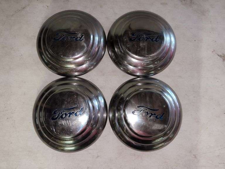 4-PC. VINTAGE FORD CENTER CAPS SET - Isabell Auction