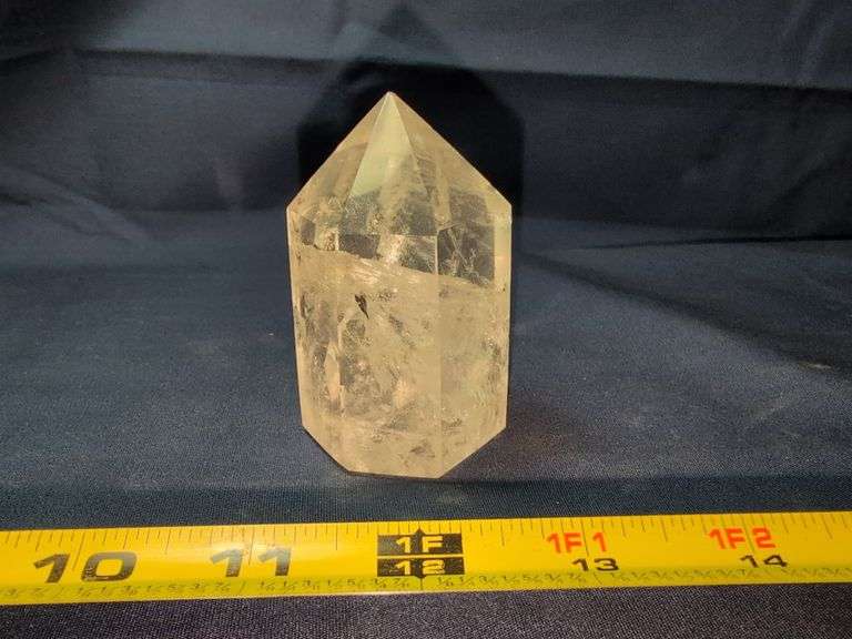 CLEAR QUARTZ CRYSTAL - Isabell Auction