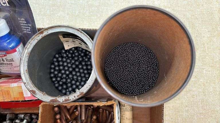 ASSORTED SHOT, BULLETS, BLUE AND RUST REMOVER, ETC. - Isabell Auction