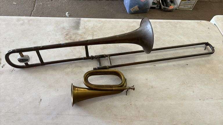 BUGLE, TROMBONE (NEEDS WORK) - Isabell Auction