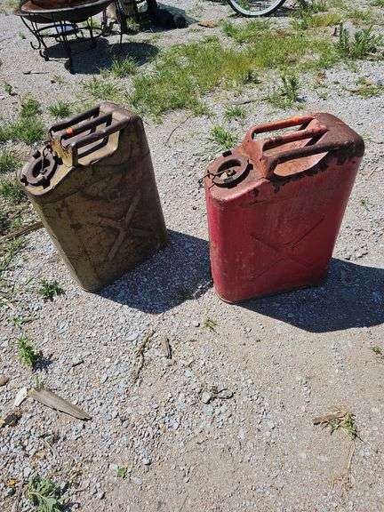 OUT) PAIR OF METAL GAS CANS - Isabell Auction