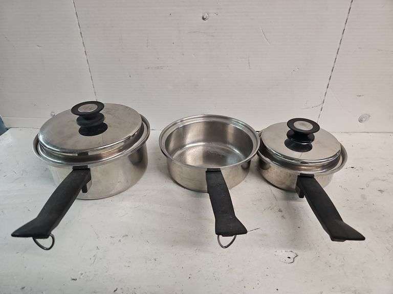 3 PC. STAINLESS POTS - Isabell Auction