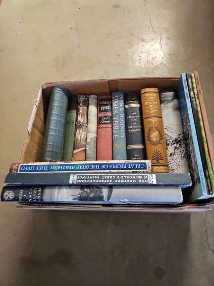 ASSORTED BOOKS - Isabell Auction